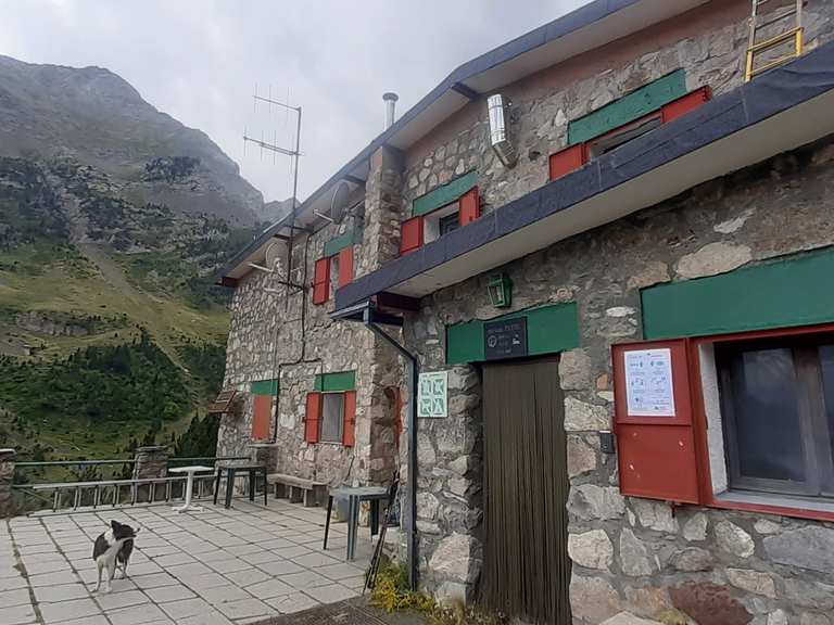 Valle de Estós – Refugio de Estós por la Cabaña del Turmo | Caminata ...
