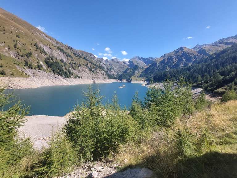 Bus stop "Lago di Luzzone": Wanderungen und Rundwege | komoot