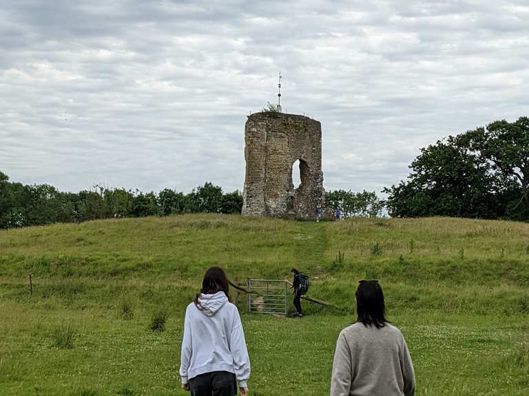 Knepp Castle Ruins Routes for Walking and Hiking | Komoot