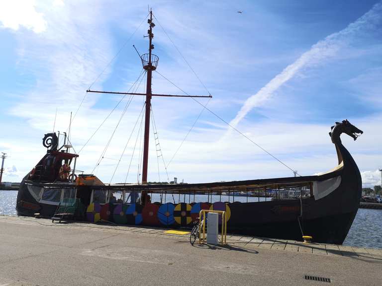 Wikinger-Schiff im Hafen Wladyslawowo - Mountain Bike Trails & Tracks ...