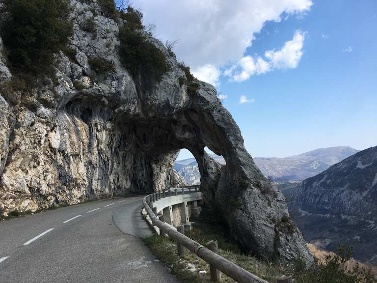 The circuit of the high plateaus - loop in the Regional Natural Park of ...