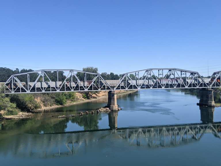 American River & Sutter's Landing loop from Sacramento Valley Station ...