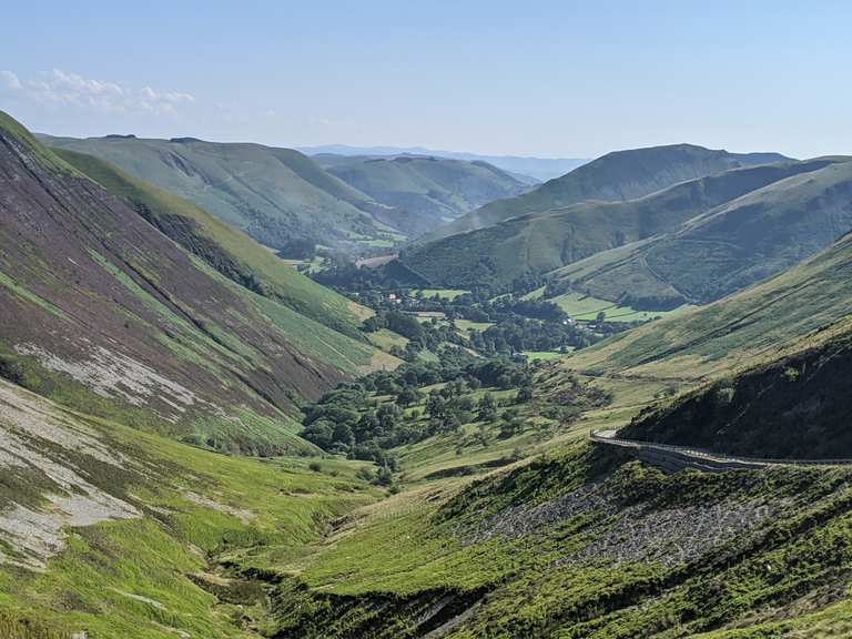 Llyn Efyrnwy / Lake Vyrnwy to Llyn Tegid / Bala Lake high pass loop ...