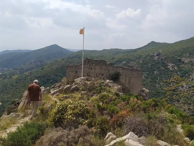 Gorges de la Guilléra et le château de Rodès – Boucle | hike | Komoot