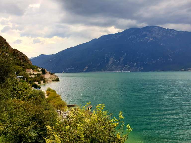 Limone sul Garda - Europas spektakulärster Rad und Wanderweg Routes for ...