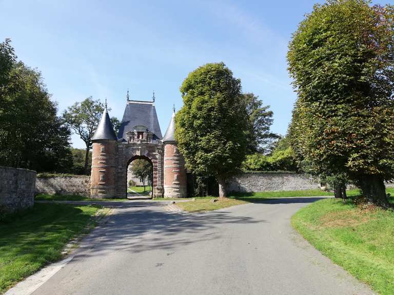 Château d'Auberville-la-Manuel (15 et 16ème siècle) - Itinéraires vélo ...