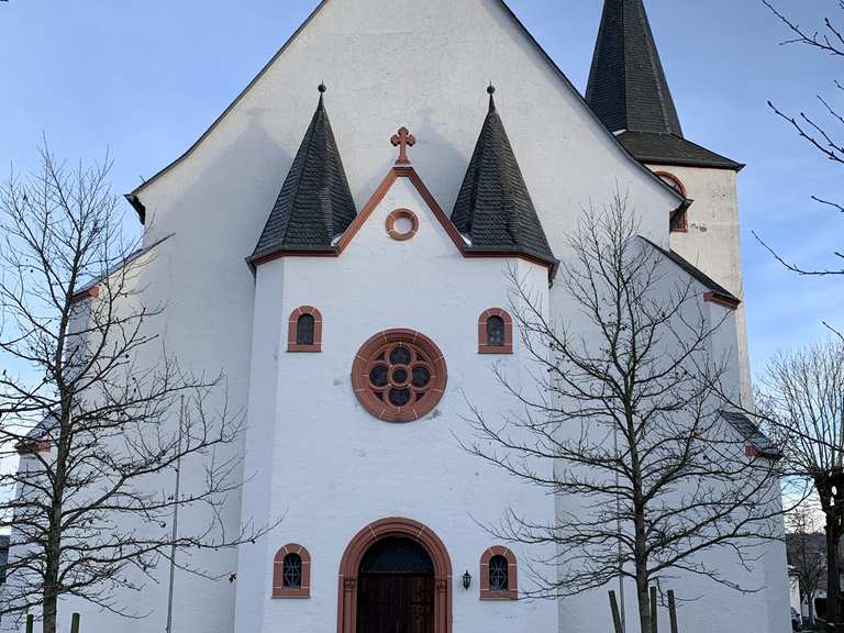 Pfarrkirche Maria Himmelfahrt: Wanderungen und Rundwege | komoot