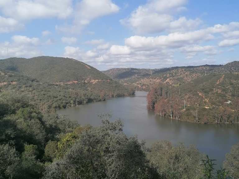 La Antigua Linea Ferrea Minas de Cala - circular desde el Embalse de la ...