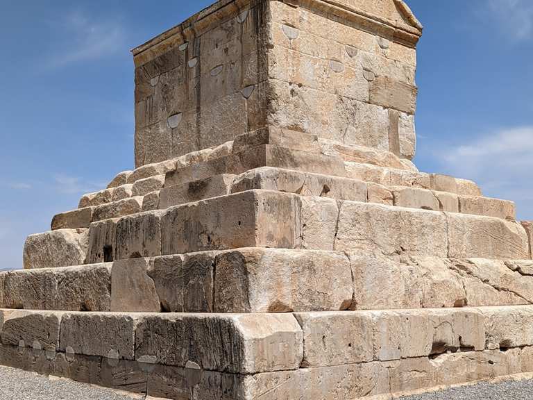 Grabmal Kyros II.: Wanderungen und Rundwege | komoot