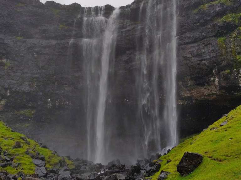 Fossá-Wasserfall: Wanderungen und Rundwege | komoot