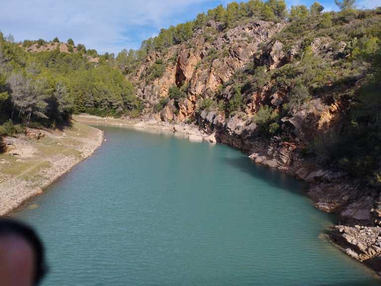 Embalse de Sichar: Mountainbike-Touren und -Trails | komoot
