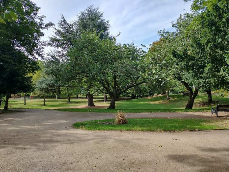 Loop Victoria Embankment & Trent Bridge a partir do Queen's Drive Park ...