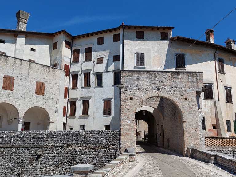 Castello di Valvasone - Cycle Routes and Map | Komoot