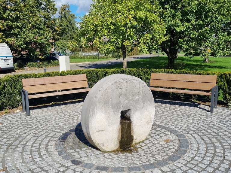 Mühlstein-Brunnen: Wanderungen und Rundwege | komoot
