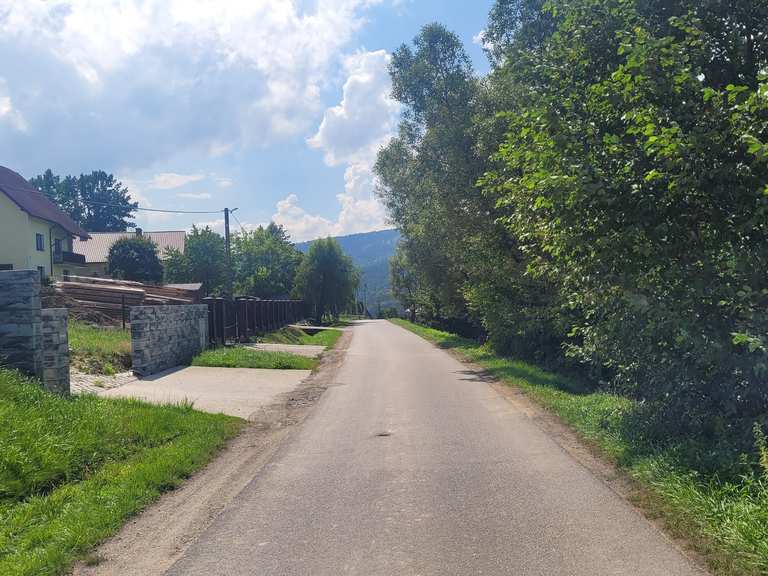 A picturesque descent over the Raba River Cycle Routes and Map | Komoot