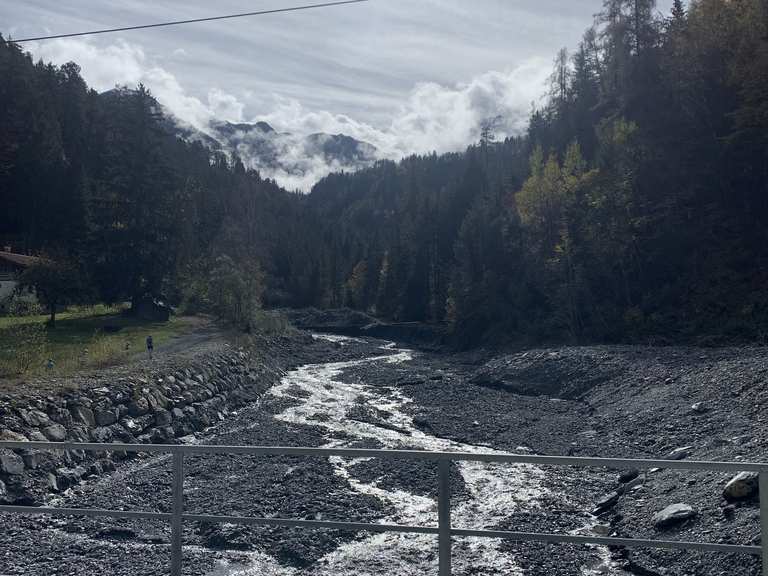 Brücke über den Vorderrhein bei der Sagogn Station: Touren und Karten ...
