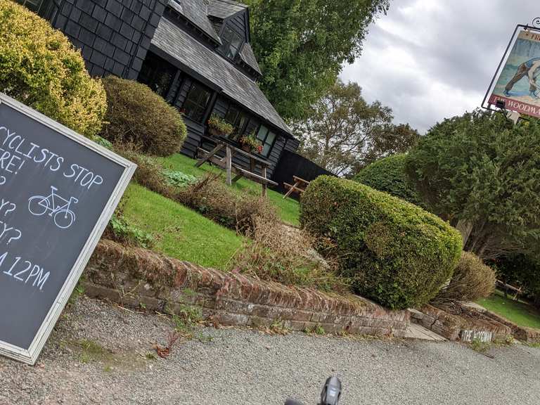 Woodman Inn Nuthampstead USAF Museum : Radtouren und Radwege | komoot