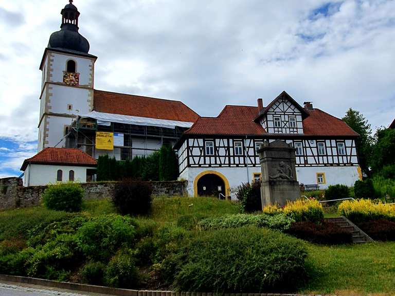 Evangelisch-lutherische Pfarrkirche St. Michael in Hellingen ...