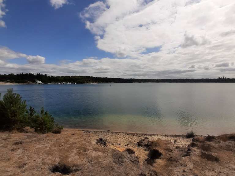 Prachtig uitzicht over het Blauwe Meer: Mountainbike-Touren und -Trails ...