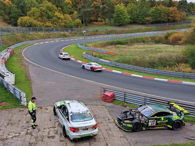 Streckenabschnitt Hohe Acht – Nürburg und Hohe Acht im Blick Rondje ...