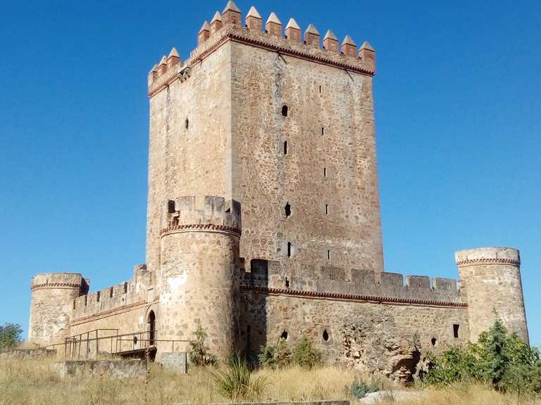Castillo de Nogales, Castillo de La Vaguada y Almendralejo — retour de ...