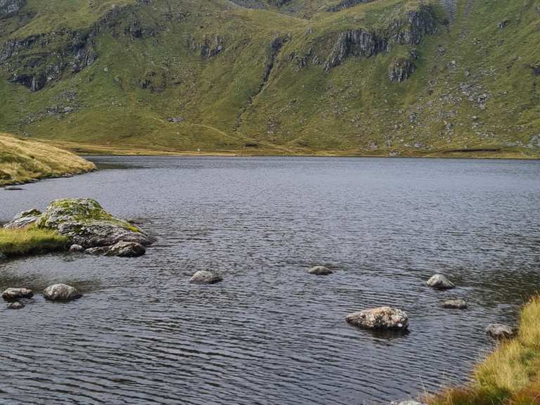Meall Greigh, Meall Garbh & An Stuc loop from the Lawers Hotel | hike ...