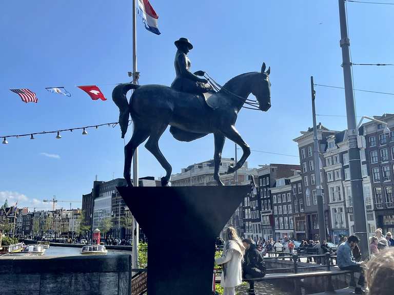 Equestrian Statue of Queen Wilhelmina – Hiking & Cycling Routes | Komoot