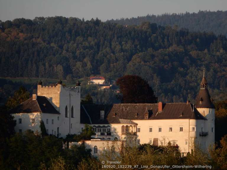 Donauinsel mit Fernblick auf Schloss Ottensheim : Radtouren und Radwege ...