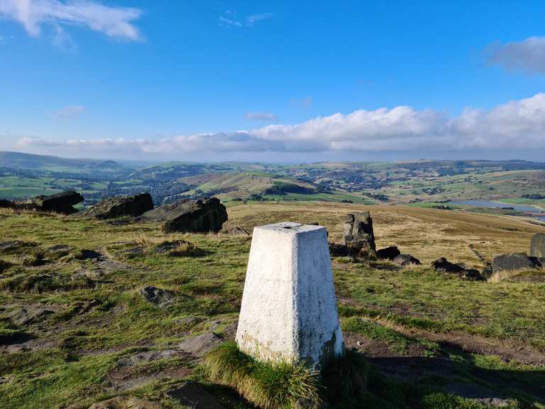 Rugged moorland, scenic hilltops and urban canals – Oldham Way | Hiking ...