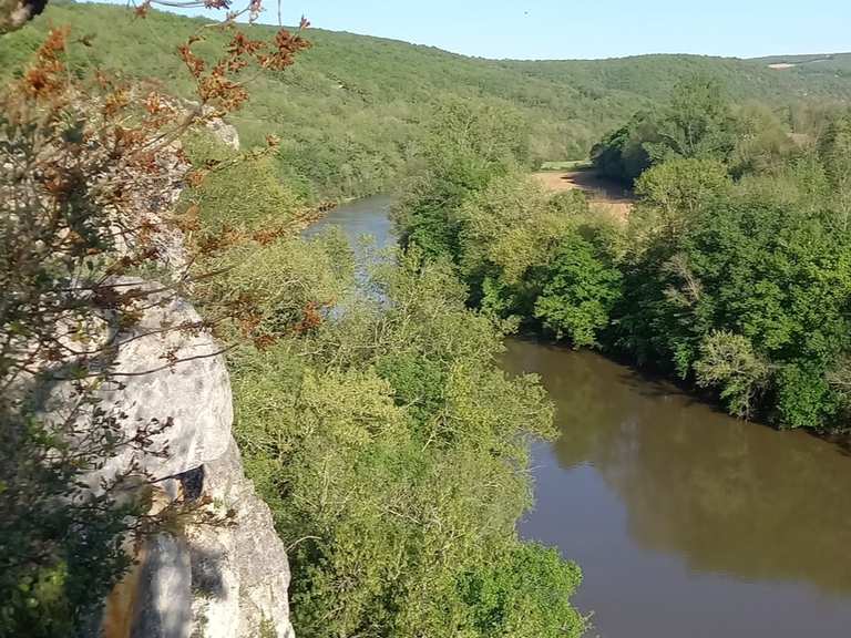 Château de Bruniquel, Penne et St Antonin Noble Val — Loop in the Forêt ...