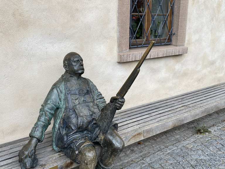 Skulptur "Suhler Original": Wanderungen und Rundwege | komoot