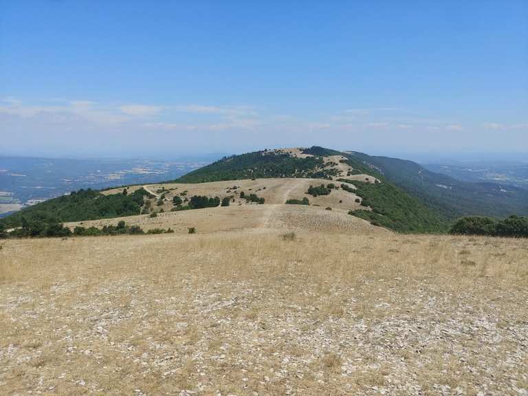Chemin de Crête du Grand Luberon − Parc Naturel Régional du Grand ...