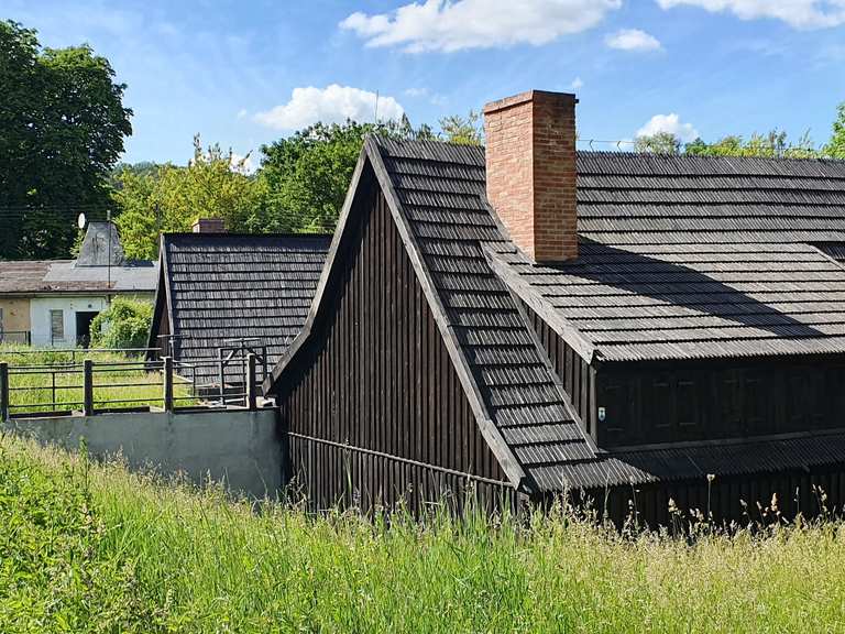 Monumental Water Forge of Oliwa /Zabytkowa Kuźnia Wodna: Wanderungen ...