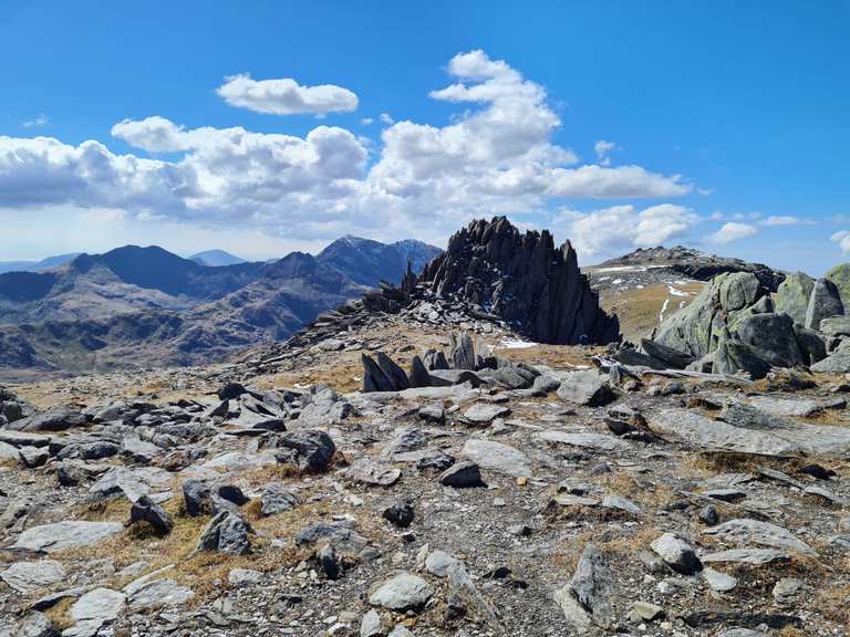 Glyder Fach, Glyder Fawr and the Devil's Kitchen - Snowdonia | hike ...