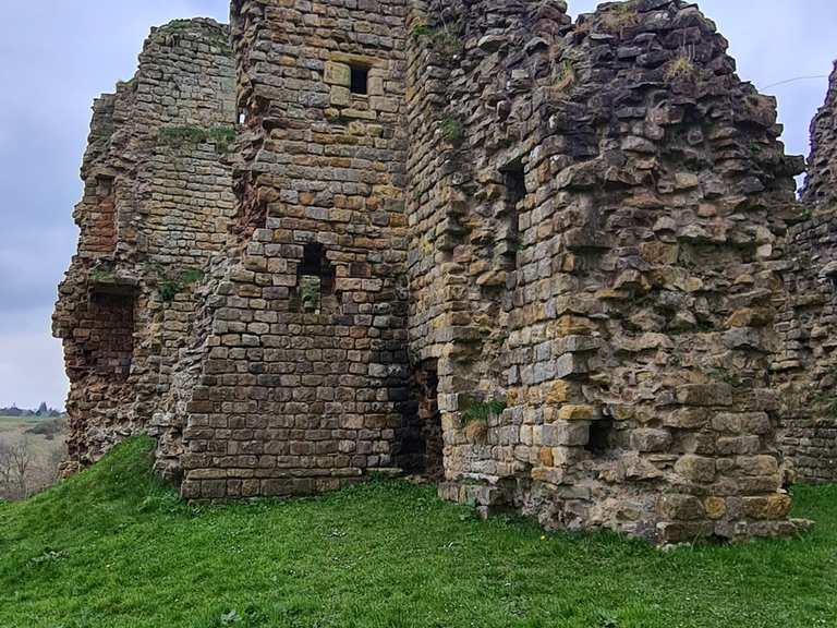 Thirlwall Castle Routes for Walking and Hiking | Komoot