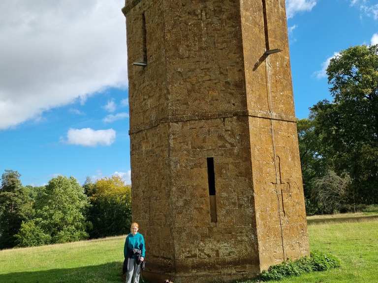 Wroxton Abbey Dovecote Tower: Wanderungen und Rundwege | komoot