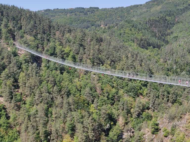 Passerelle himalayenne des Gorges du Lignon - Itinéraires de rando et ...