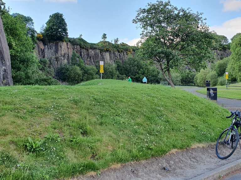 Auchinstarry Quarry Road Cycle Routes and Map | Komoot