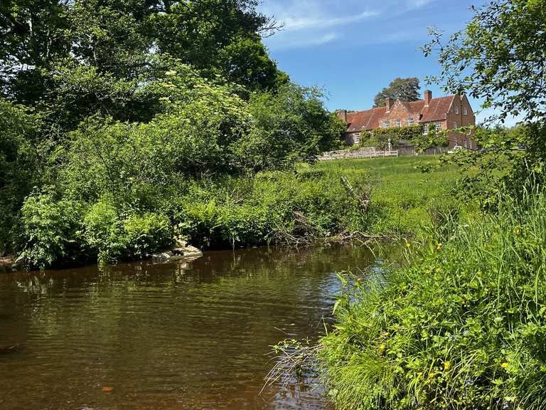 Lymington River wooden footbridge Routes for Walking and Hiking | Komoot