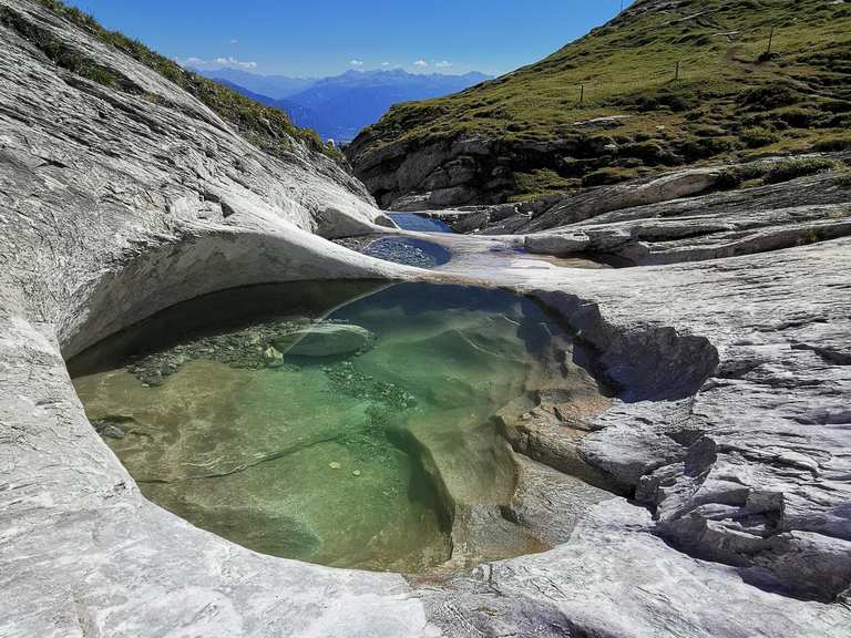 Alp Mora Bus: Purcs - Strudeltöpfe - Purcs | Caminata | Komoot