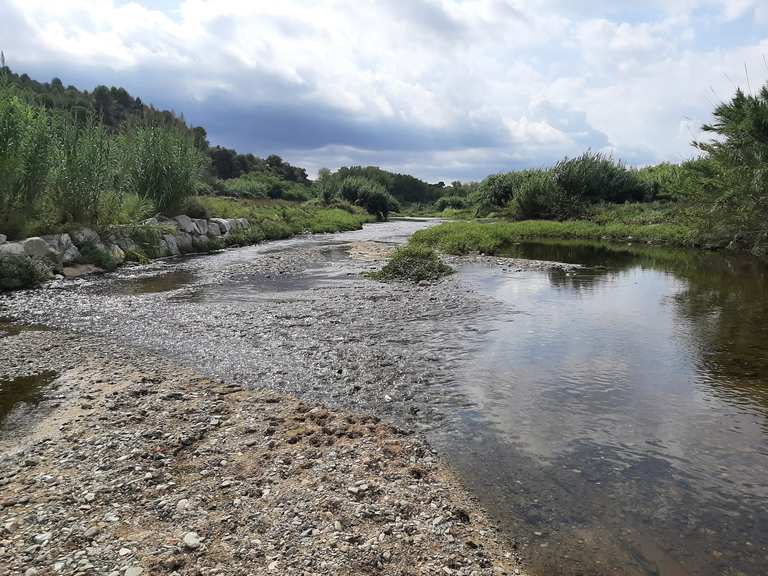 Puente peatonal Río Besós: Mountainbike-Touren und -Trails | komoot