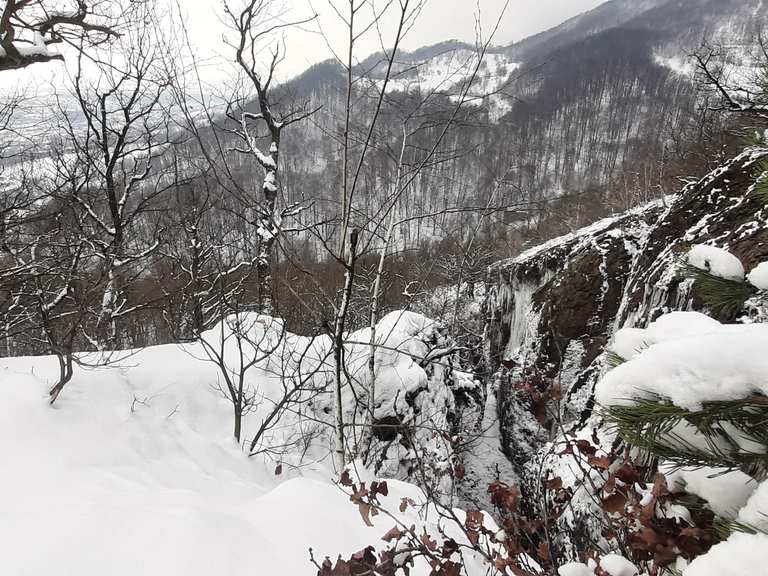 Crâpatura Zorilor - Höhleneingang/Quelle: Wanderungen und Rundwege | komoot