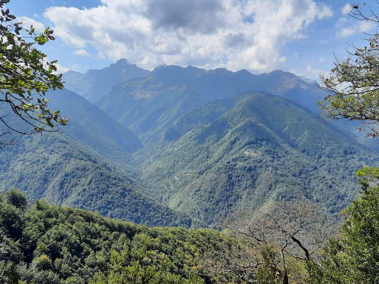 Château de Mirabat et Château de la Garde – boucle depuis Azas – Parc ...