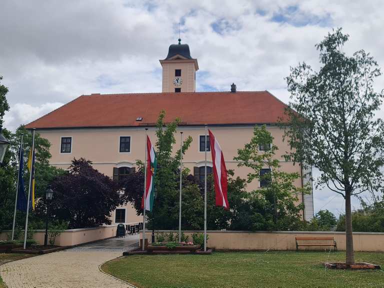 Schloß Vösendorf - Cycle Routes and Map | Komoot