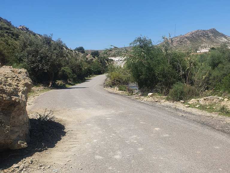 Fuente Mora – Mirador de la Granadilla Loop from Los Tres Amigos ...