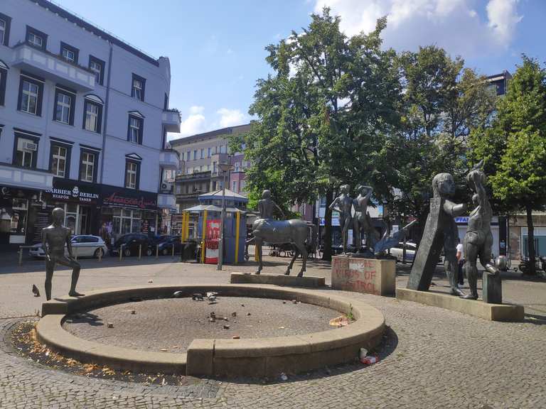 Karl Marx Platz Neukölln mit viel Taubenkacke : Radtouren und Radwege ...