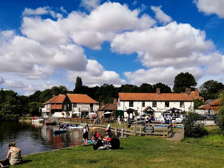 The Rising Sun, Coltishall Road Cycle Routes and Map | Komoot