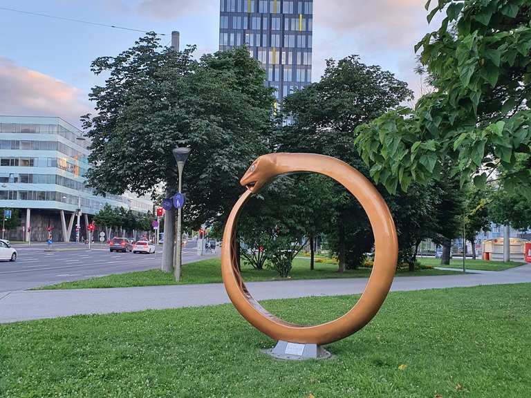 Power Tower der Energie AG: Wanderungen und Rundwege | komoot