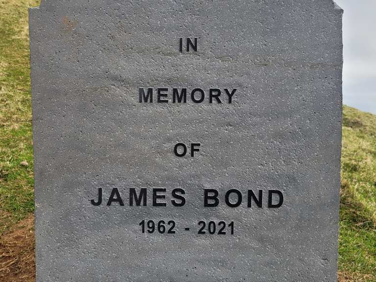 Leuchtturm Kallur – James-Bond-Gedenkstätte Runde von Trøllanes ...