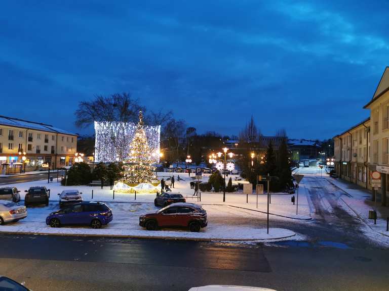 Rynek - Stare Tychy: Wanderungen und Rundwege | komoot